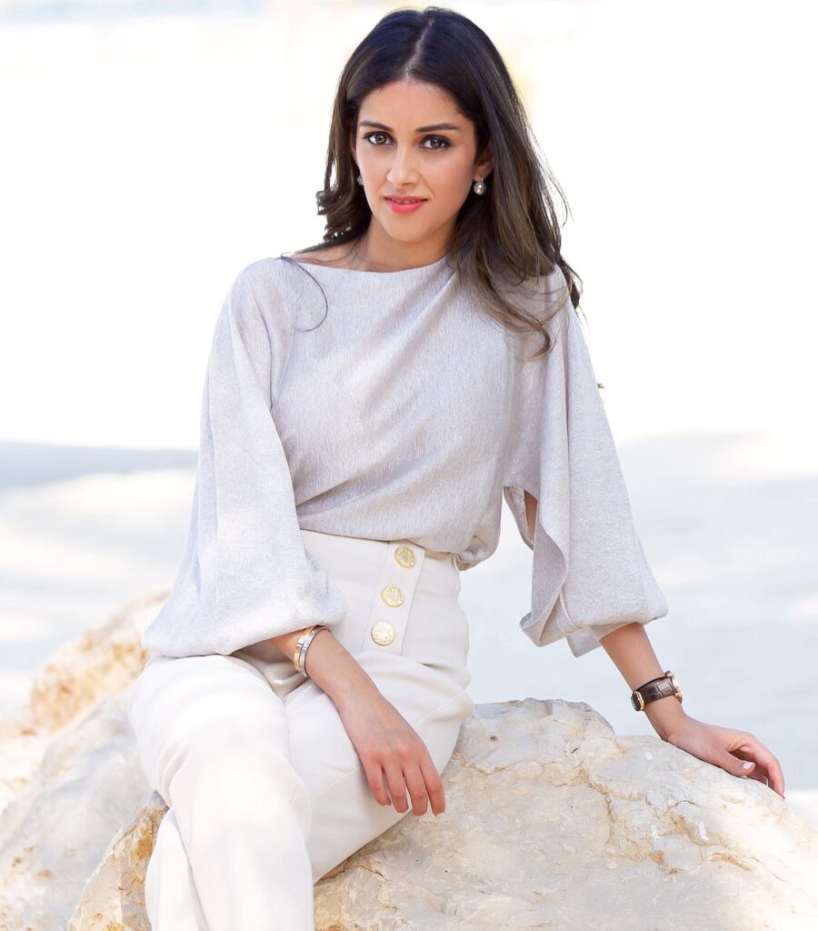 Who Is Neha Jhalani Hiranandani : The Multi-Talented Author, Columnist ...